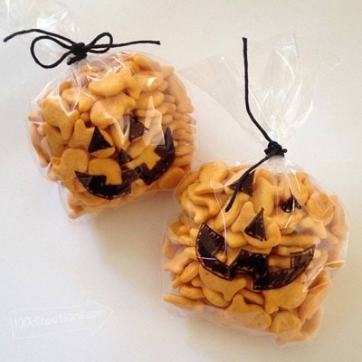 Goldfish Filled Mini Pumpkin Halloween Treats - 100 Directions