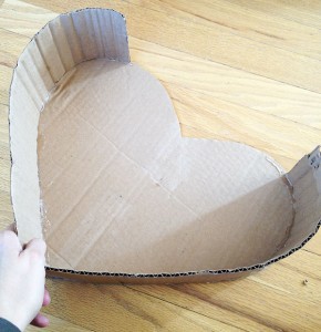 DIY Heart Shaped Valentine Box with Recycled Cardboard - 100 Directions