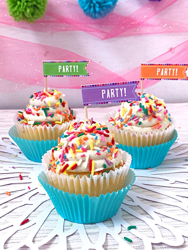 Make Cupcake Party Flags for your Cupcakes - 100 Directions
