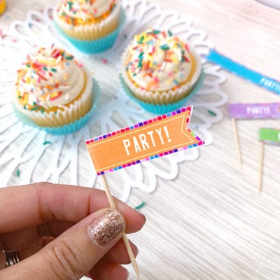 Make Cupcake Party Flags for your Cupcakes - 100 Directions