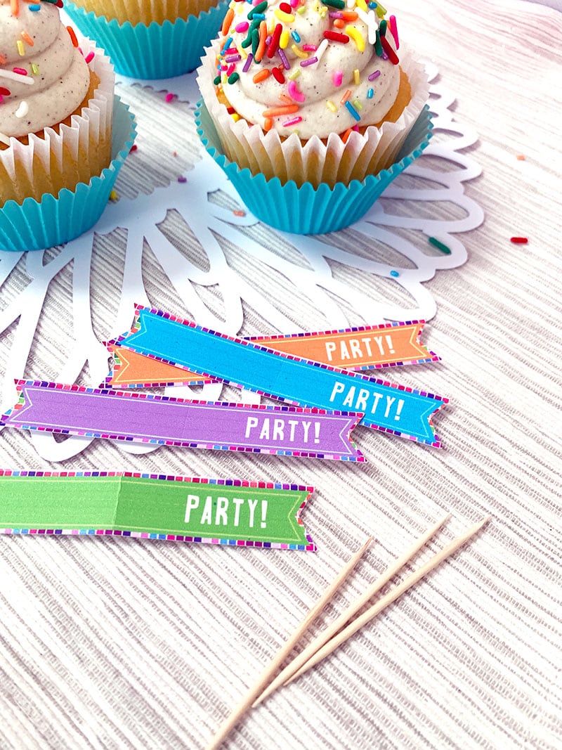 Make Cupcake Party Flags for your Cupcakes - 100 Directions
